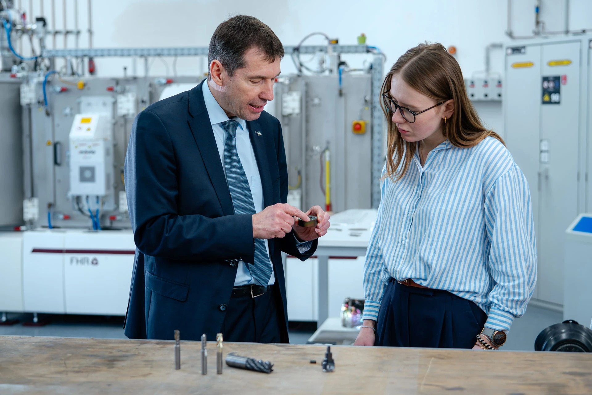Building a Strategic Tungsten Oxide Stockpile / News